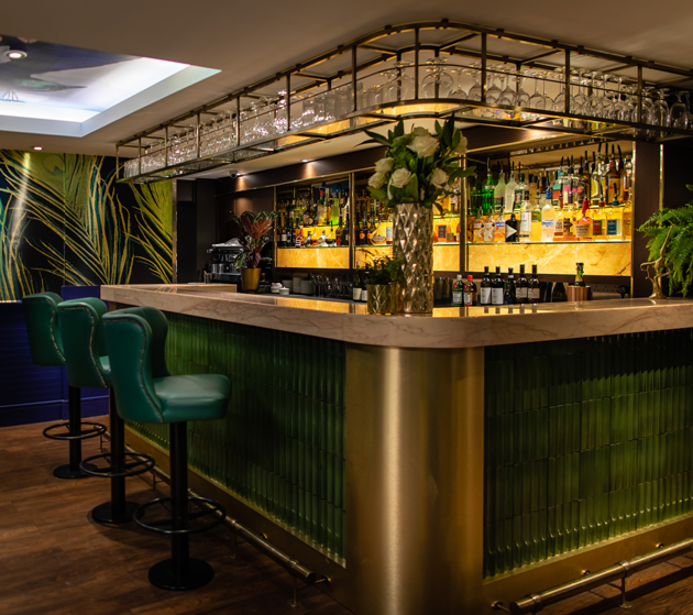 What Are The Benefits of Using Restaurant Glass Storage Racks? - Nobler ...